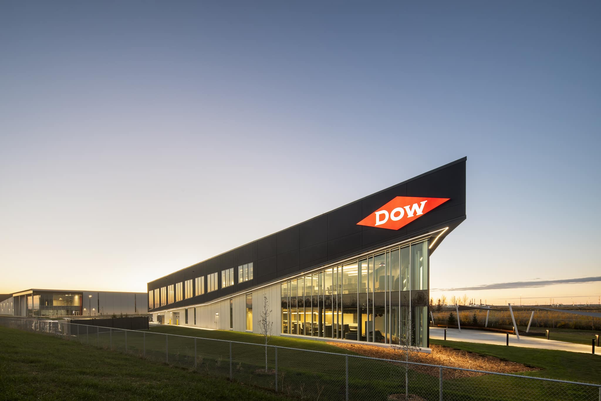 Dow Diamond Building and Maintenance, Repair, and Operations Centre ...